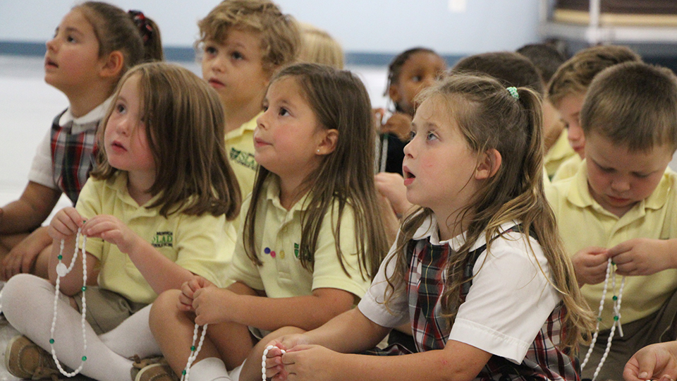 Kindergarten Students Receive Rosaries from Rosary Guild | Monsignor ...
